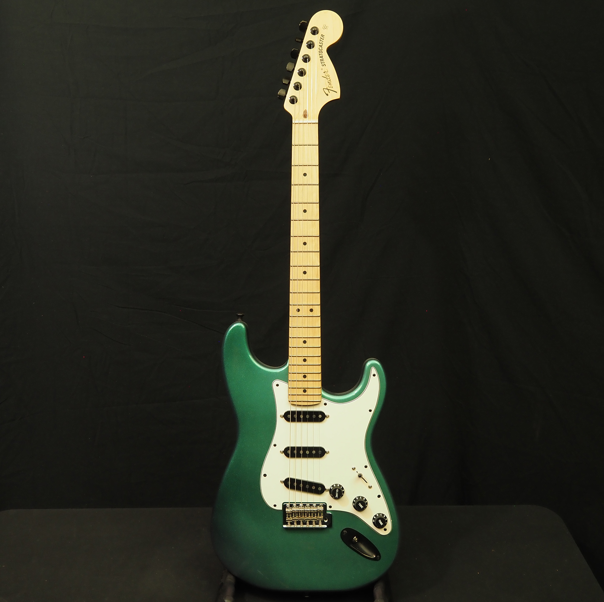 Custom Build Strat w/Color Shifting Finish – Picker’s Supply